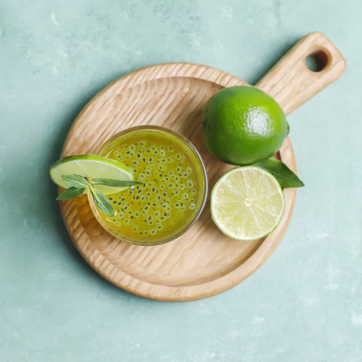 Agua de limón con chía: Propiedades y beneficios de esta refrescante receta